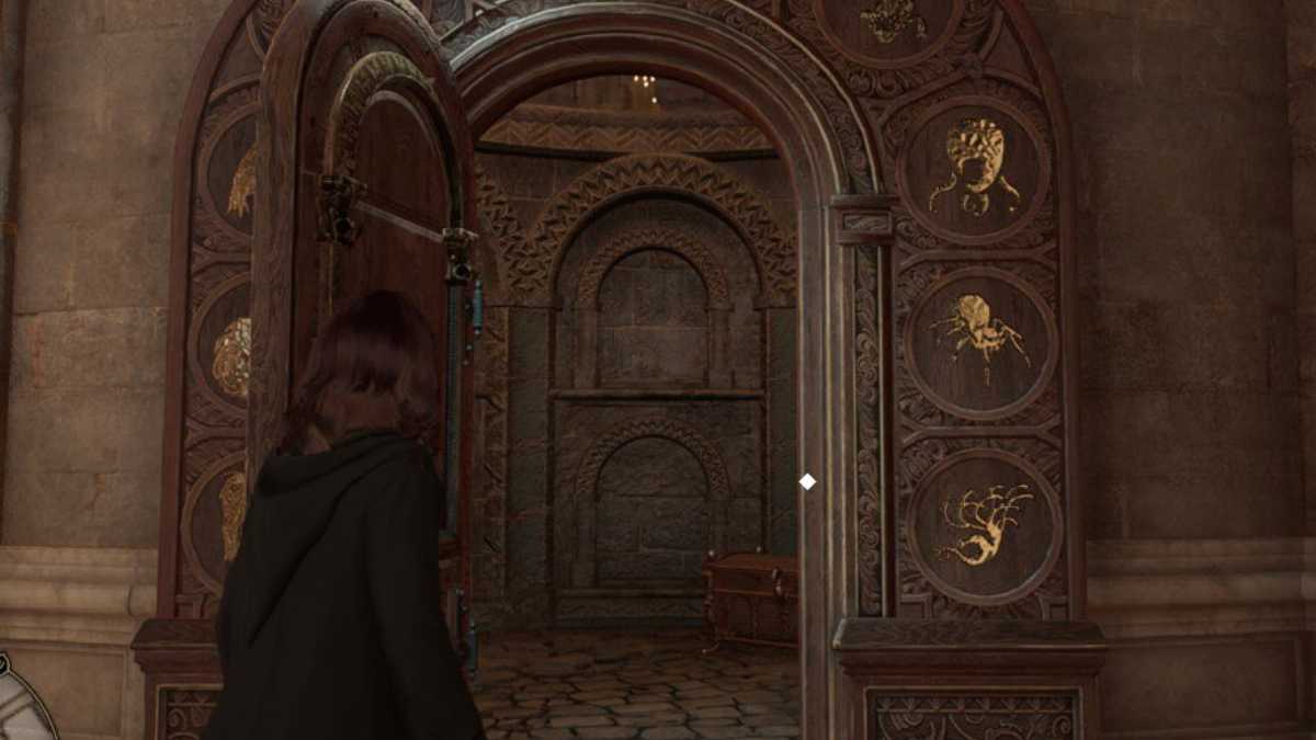 Hogwarts Legacy: How to Solve the Central Hall Puzzle Door - Prima Games