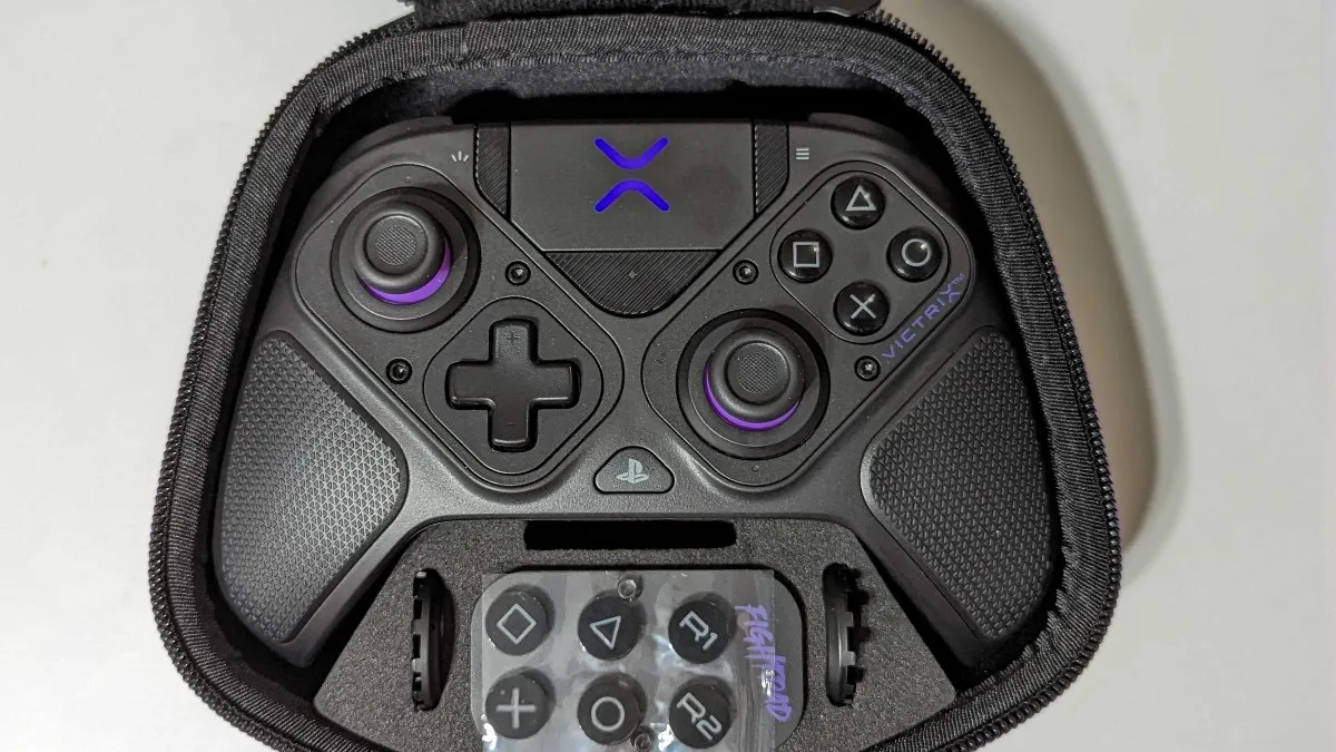 The Battle Of PS5 Offset Sticks: Razer Wolverine V2 Pro Versus PDP ...