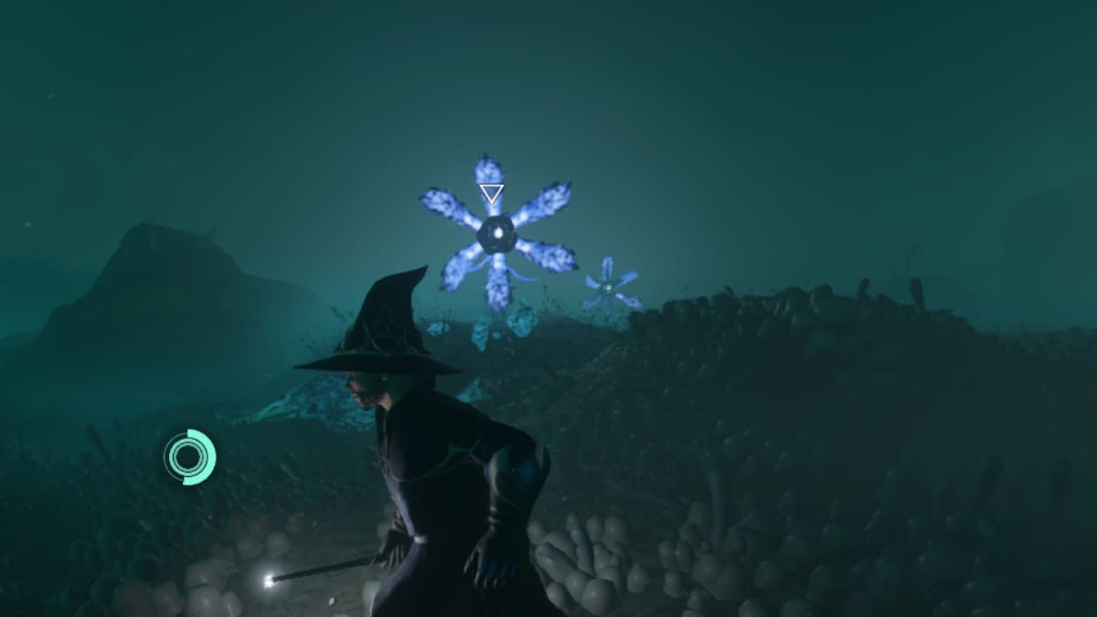 How to Get and Use Shroud Sacks in Enshrouded - Prima Games